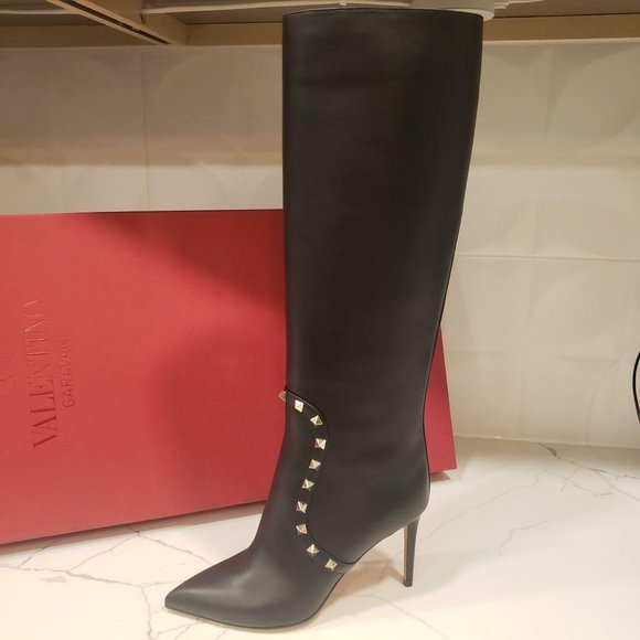Valentino | Shoes | Valentino Rockstud Studded Leather Pointed Toe Knee ...